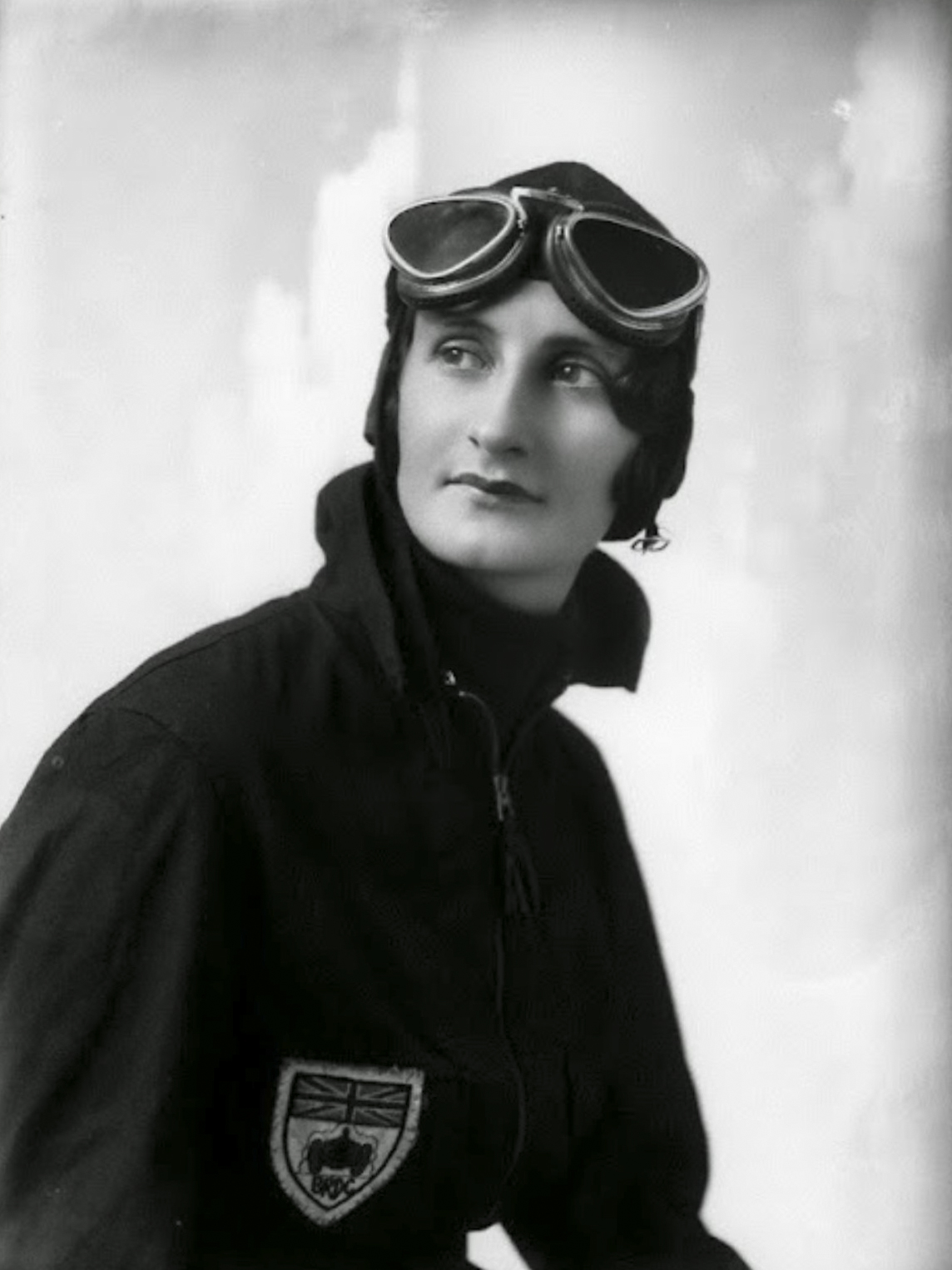 Elsie ‘Bill’ Wisdom: the lap breaker – Gearstick & Clutchbag